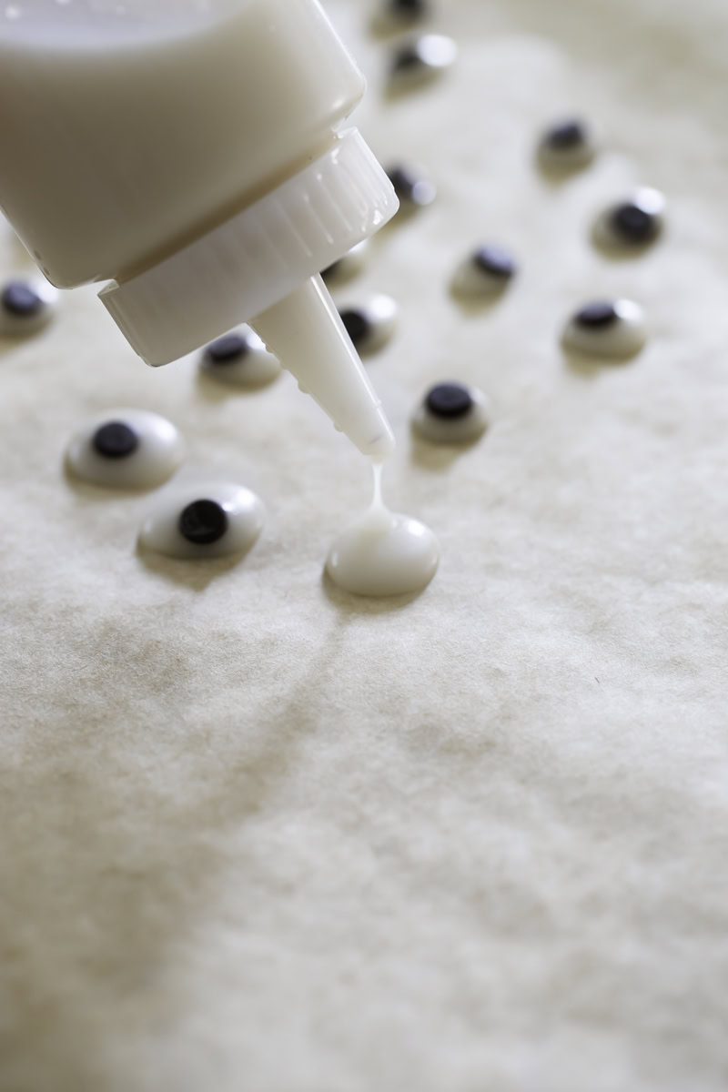 Chocolate Candy Googly Eyes (dairy-free!) - Healthy Little Vittles
